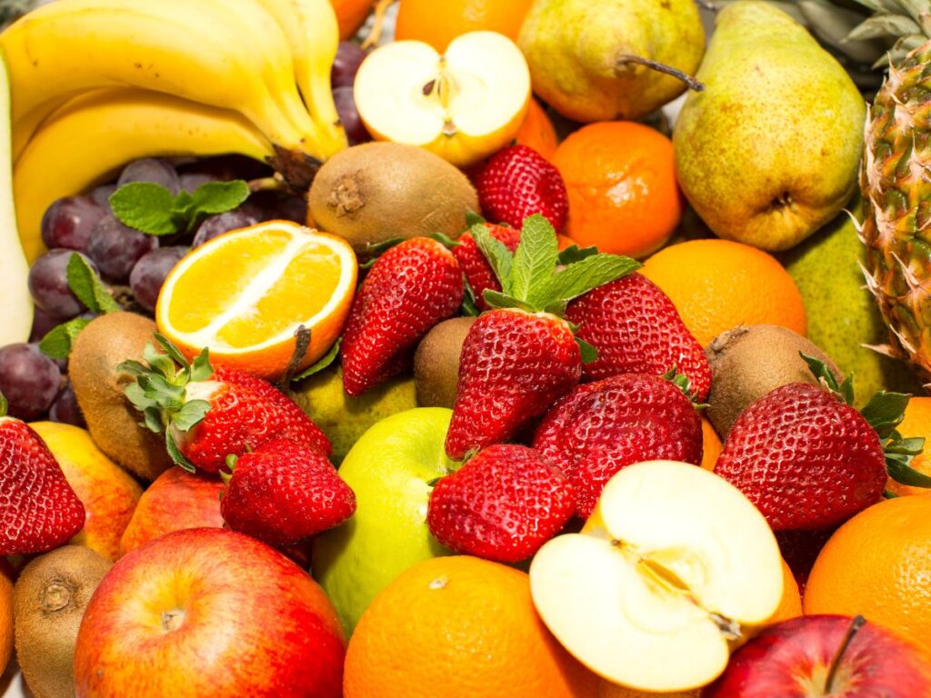 Can Chickens Eat Kiwi Fruit? (Benefits & Facts) - Chicken & Chicks Info