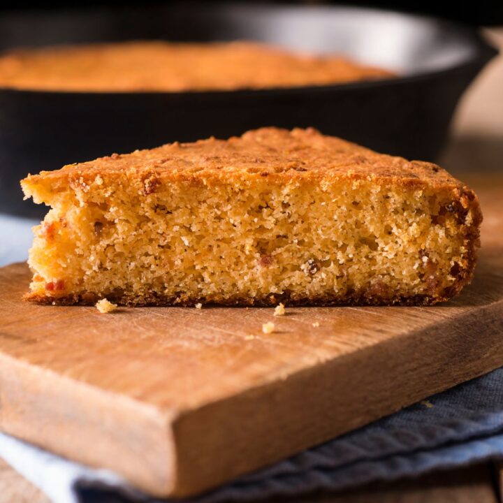 Why Do Chickens Puff up Their Feathers? | 4 Reasons Explained - Chicken ...